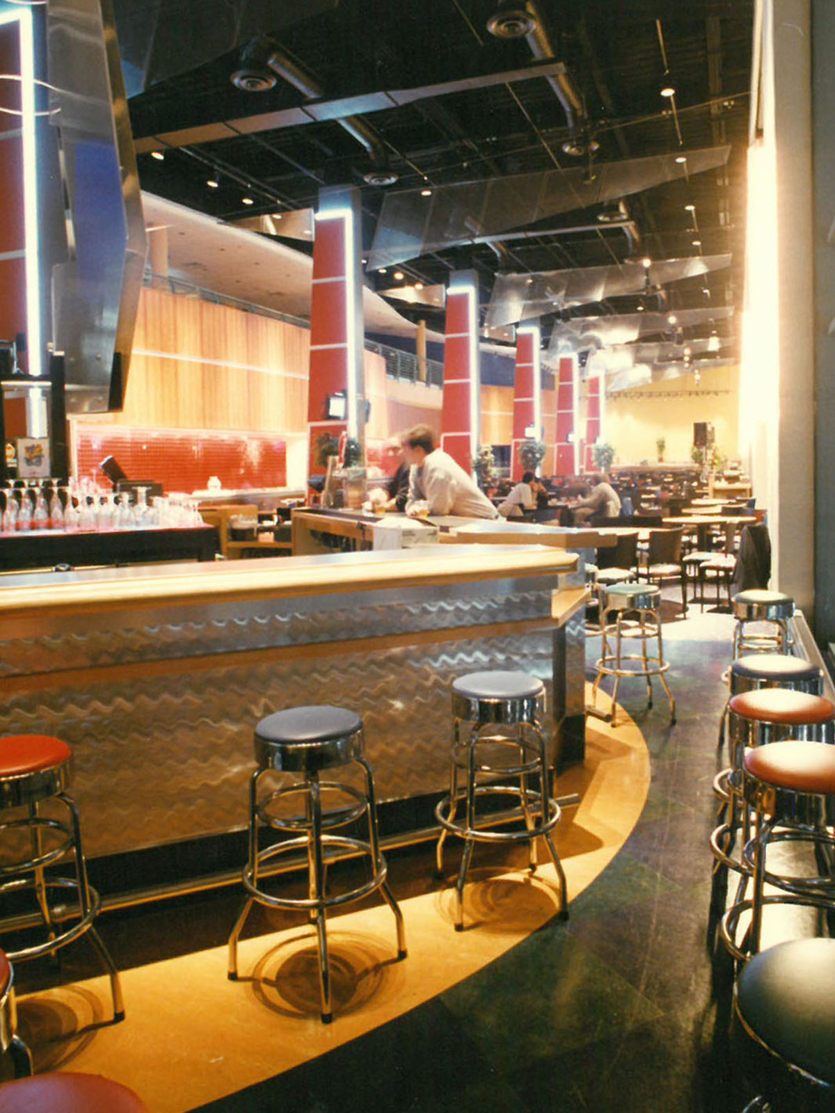 KeyBank Center: Harbour Club & 200 Level Club | HHL Architects