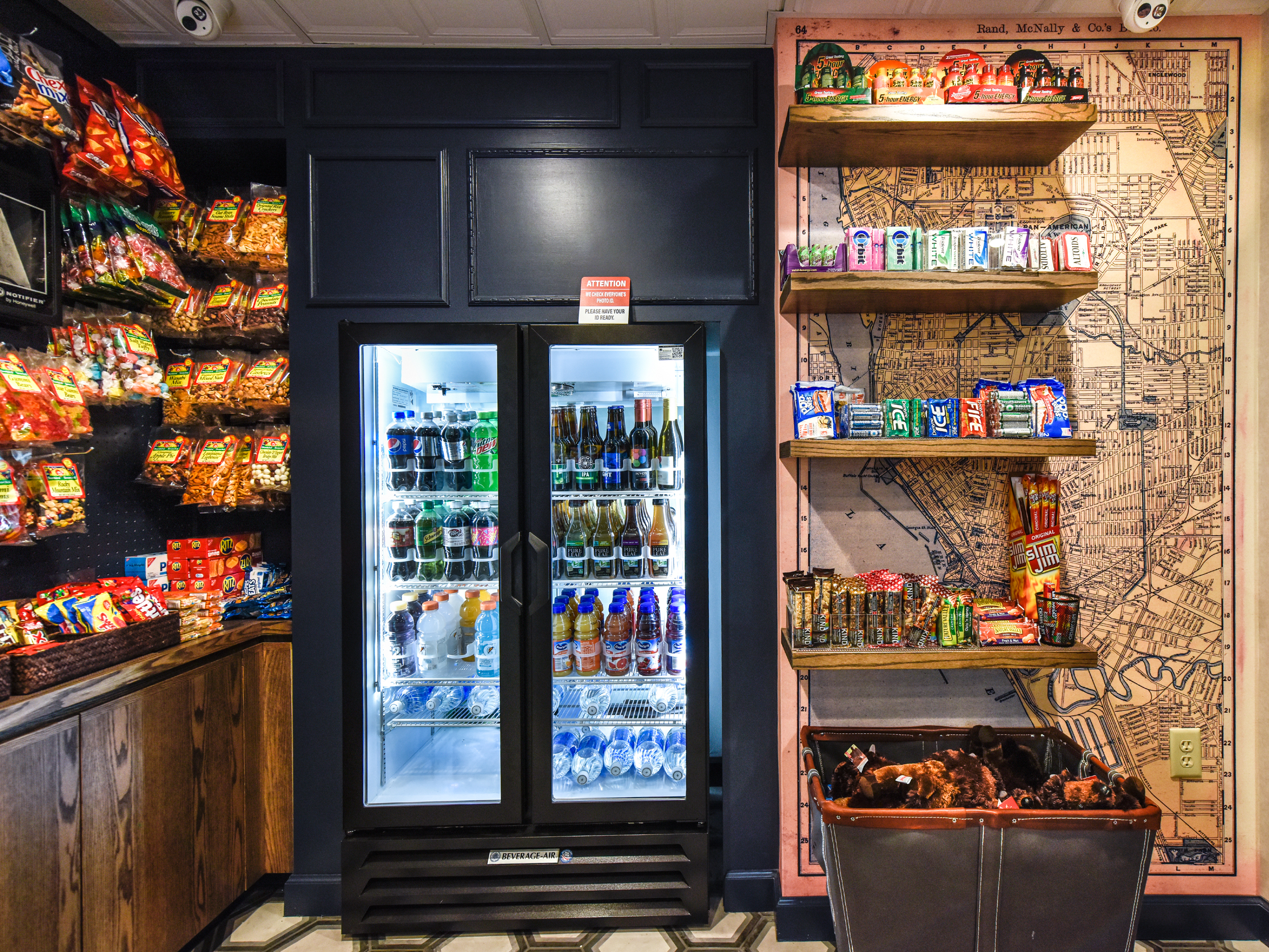 Hyatt Regency Buffalo: Gift Shop | HHL Architects