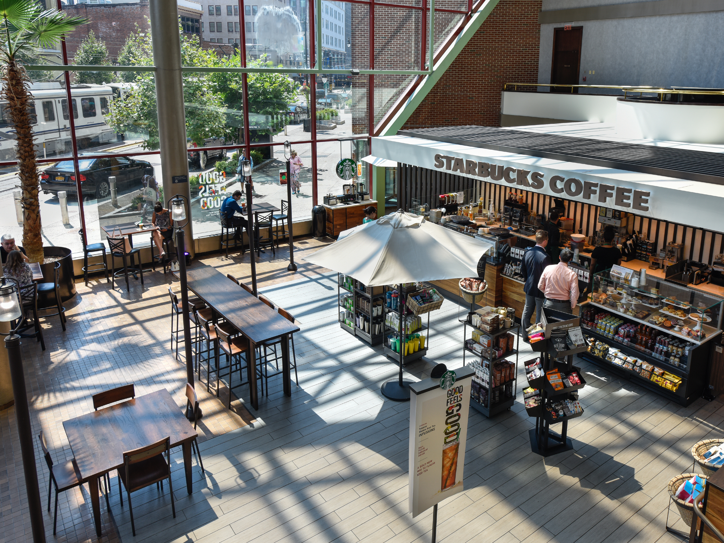 Hyatt Regency Buffalo: Starbucks | HHL Architects