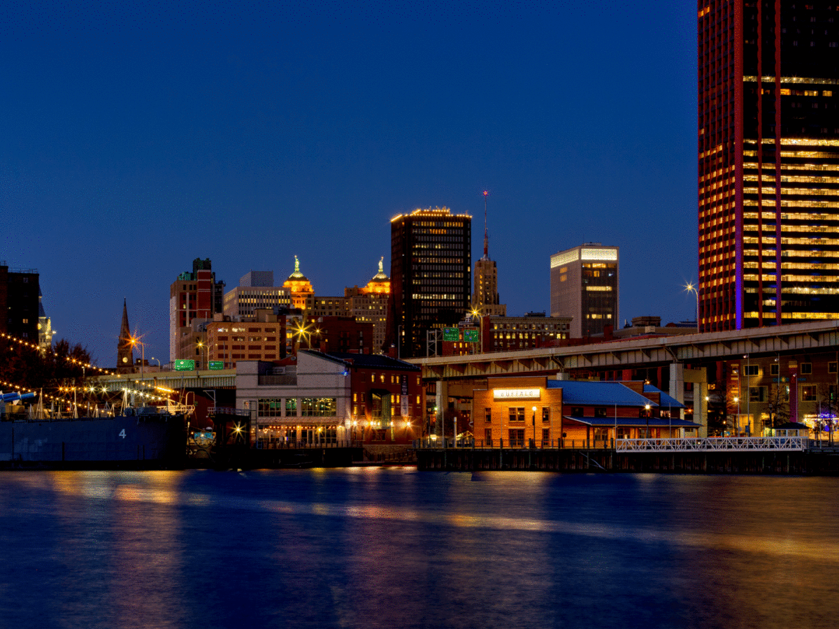 Longshed @ Canalside Buffalo | HHL Architects