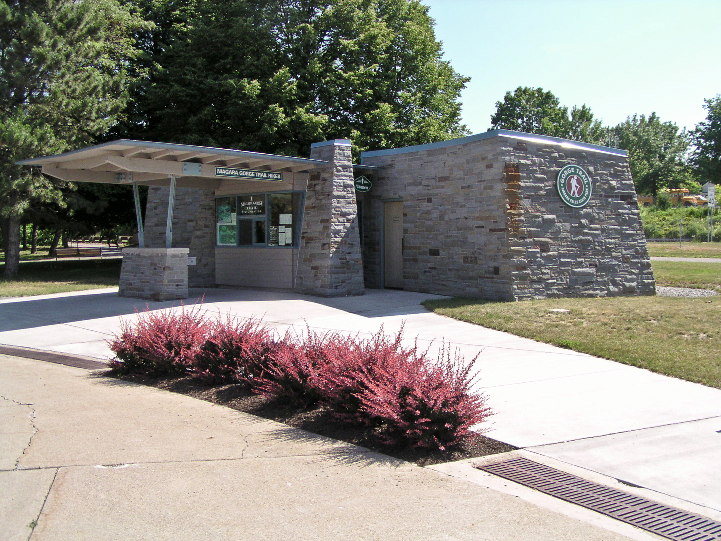 Niagara Gorge Discovery Center Trailhead Facility | HHL Architects