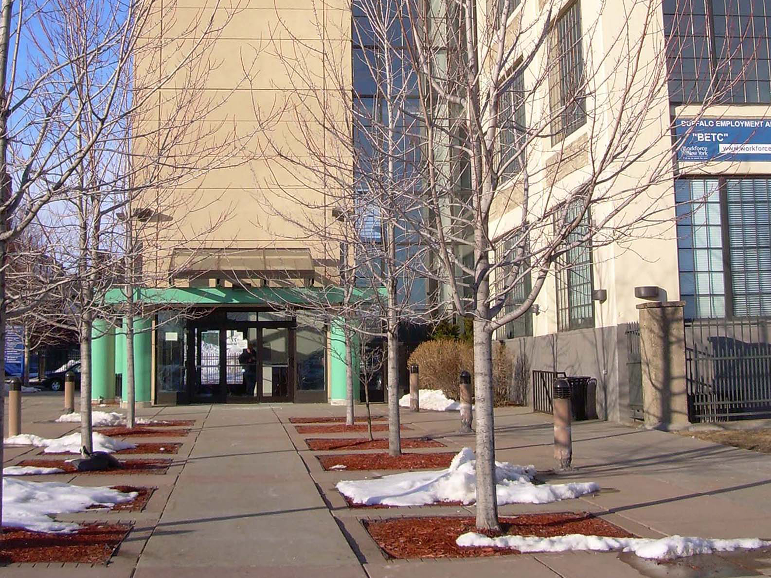 SUNY University at Buffalo: 77 Goodell Exterior Signage | HHL Architects